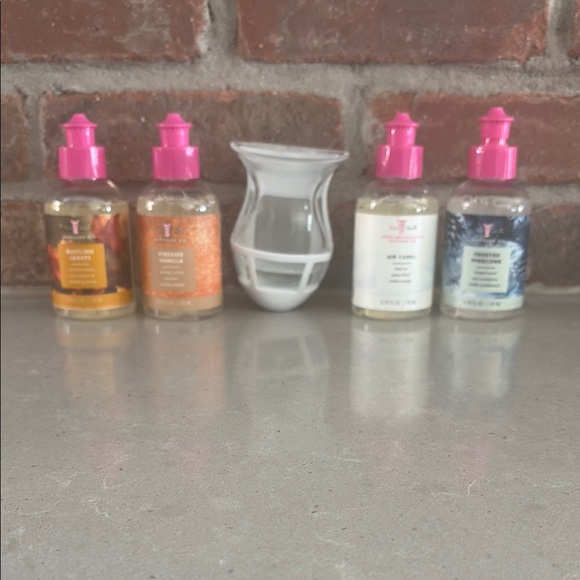 Pink Zebra | Accents | Pink Zebra Scented Oils And Holder Set Pink And ...